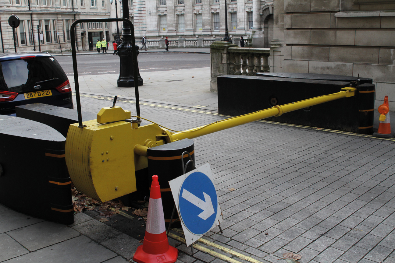 Rising Gate Vehicle Access Control