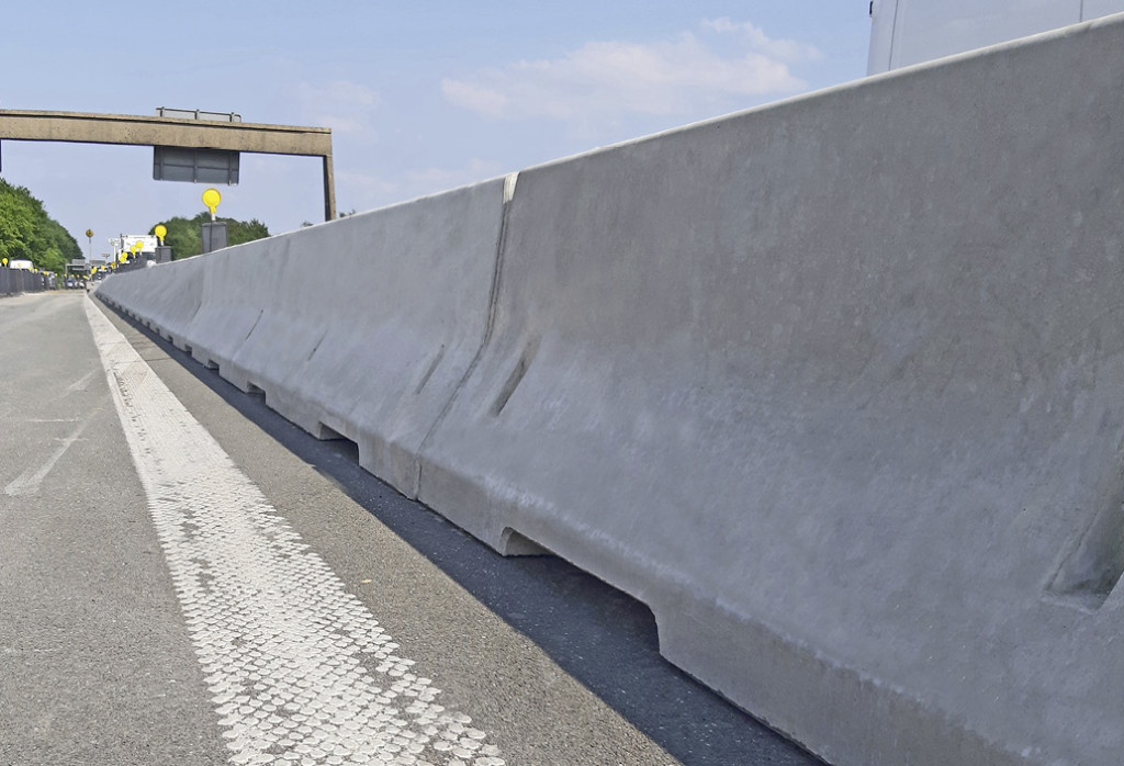 Normal Containment - Hill & Smith Infrastructure